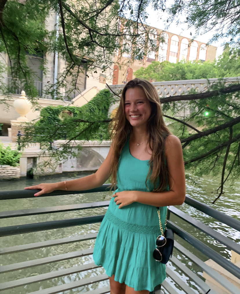 About Me | alyssajones-hlth101